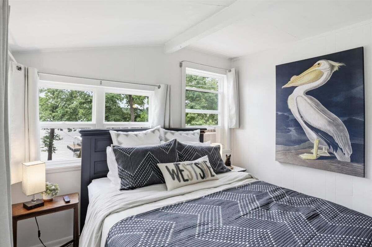 Casa, várias camas (Firehouse Lake Retreat) | 2 quartos, com decoração personalizada, com mobília individualizada 
