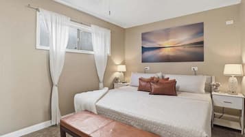 Condo, várias camas (Heron Bay Hideaway) | 1 quarto, individualmente decorados, individualmente mobiliados
