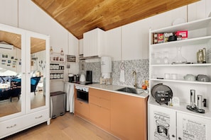Suíte luxo, sacada, vista para o vale | Cozinha privada | Geladeira grande, micro-ondas, cooktop