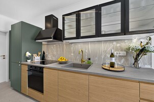 Apartamento (Two Bedroom Apartment with Terrace) | Cozinha privada | Um frigorífico