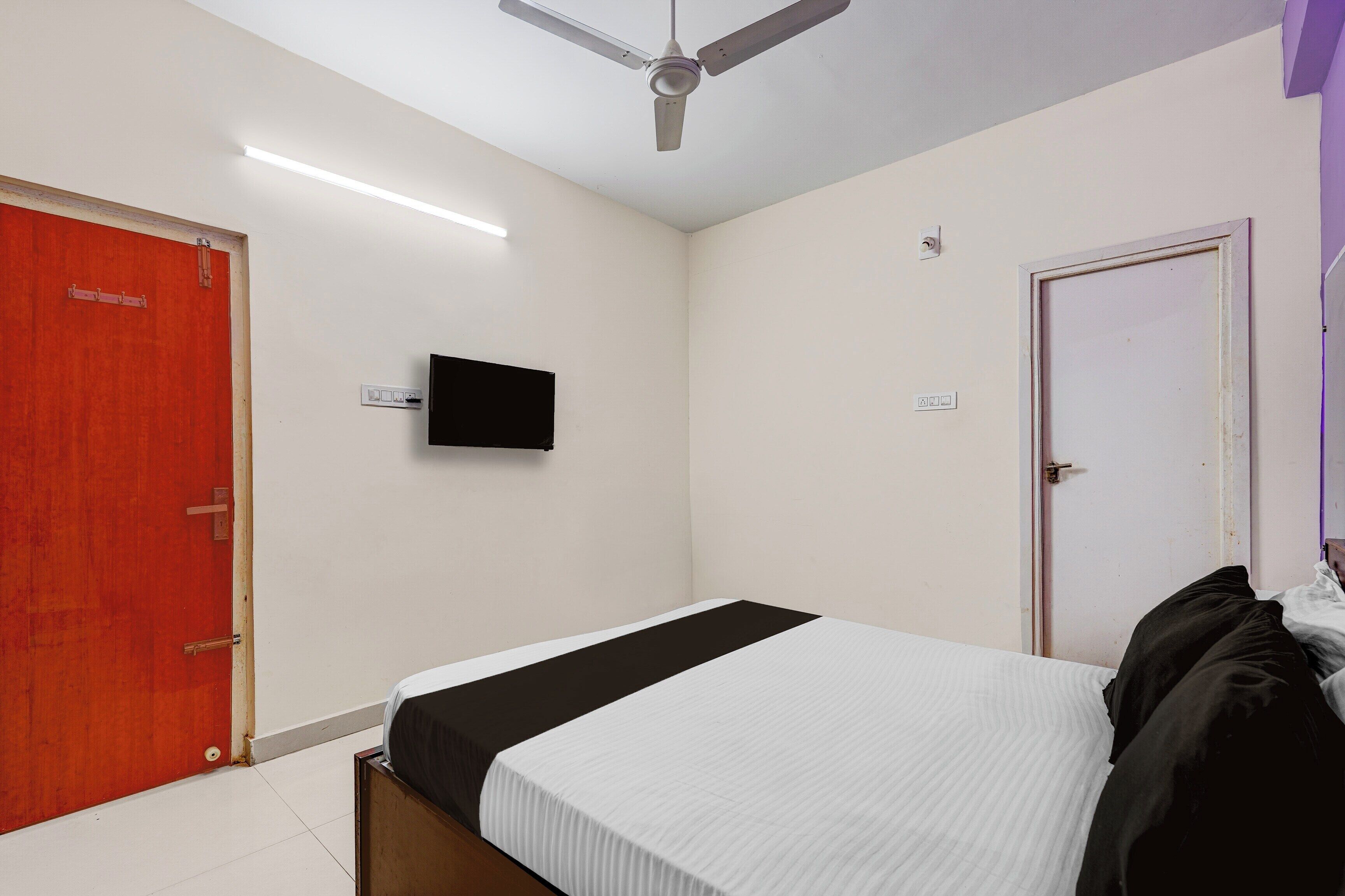 Quarto clássico | Wi-Fi de cortesia, roupa de cama