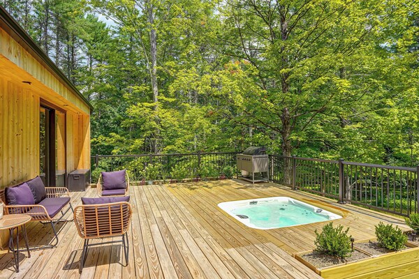 Catskills New Build W/ Private Hot Tub! - State of New York