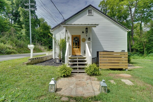 Private Hot Tub & Yard! Modern Friendsville Escape - Fort Loudoun Lake, TN