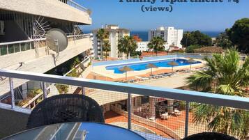 Apartamento Familiar, 2 quartos, vista para a piscina | Refeições ao ar livre