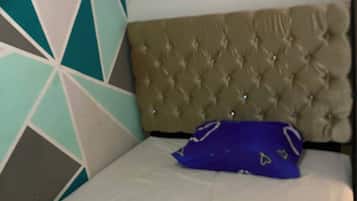 Wi-fi grátis, roupa de cama fornecida