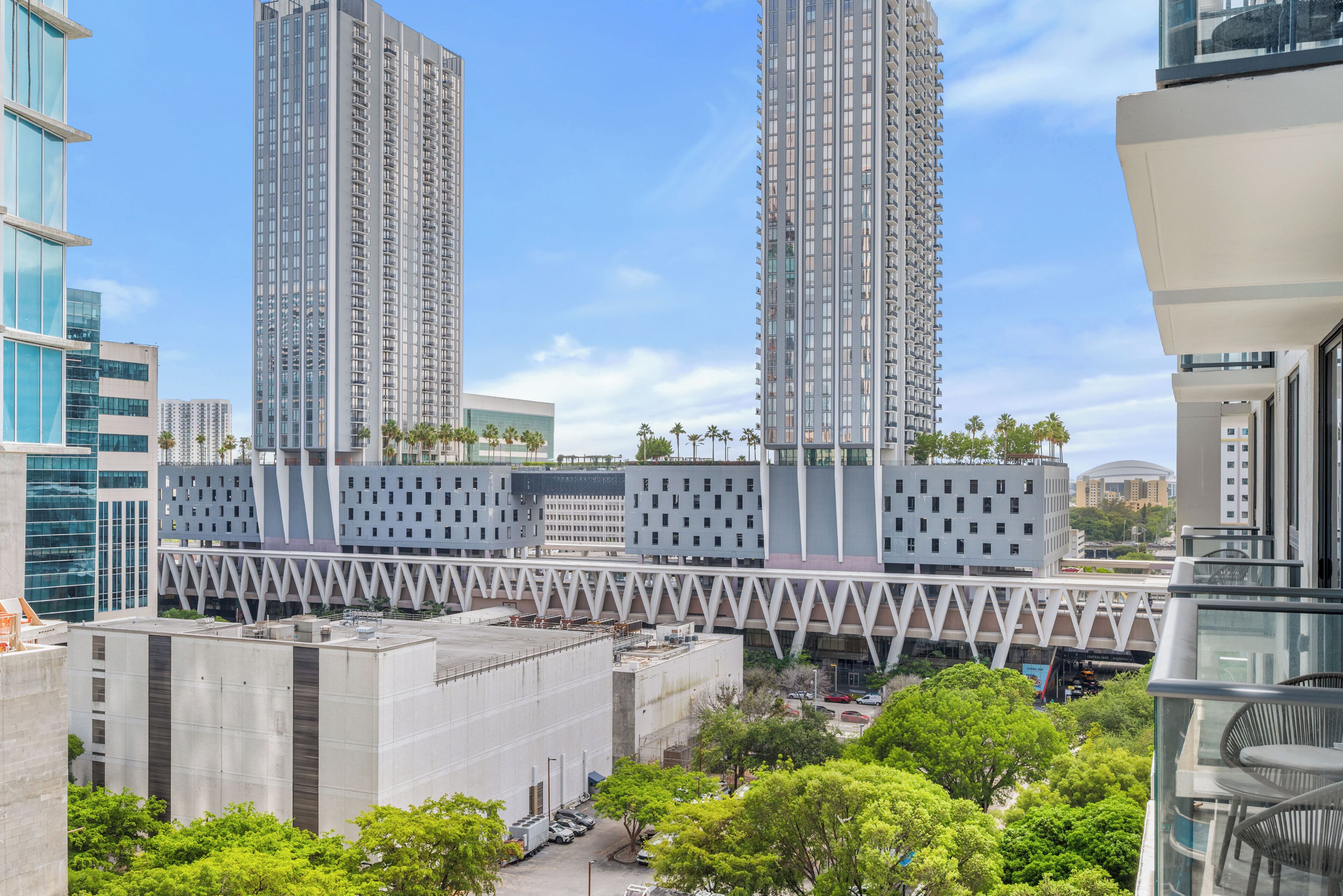 Apartamento Deluxe, varanda, Vista para a cidade | Terrenos do alojamento