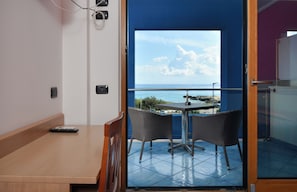 Cofres nos quartos, escrivaninha, berço de viagem, Wi-Fi de cortesia