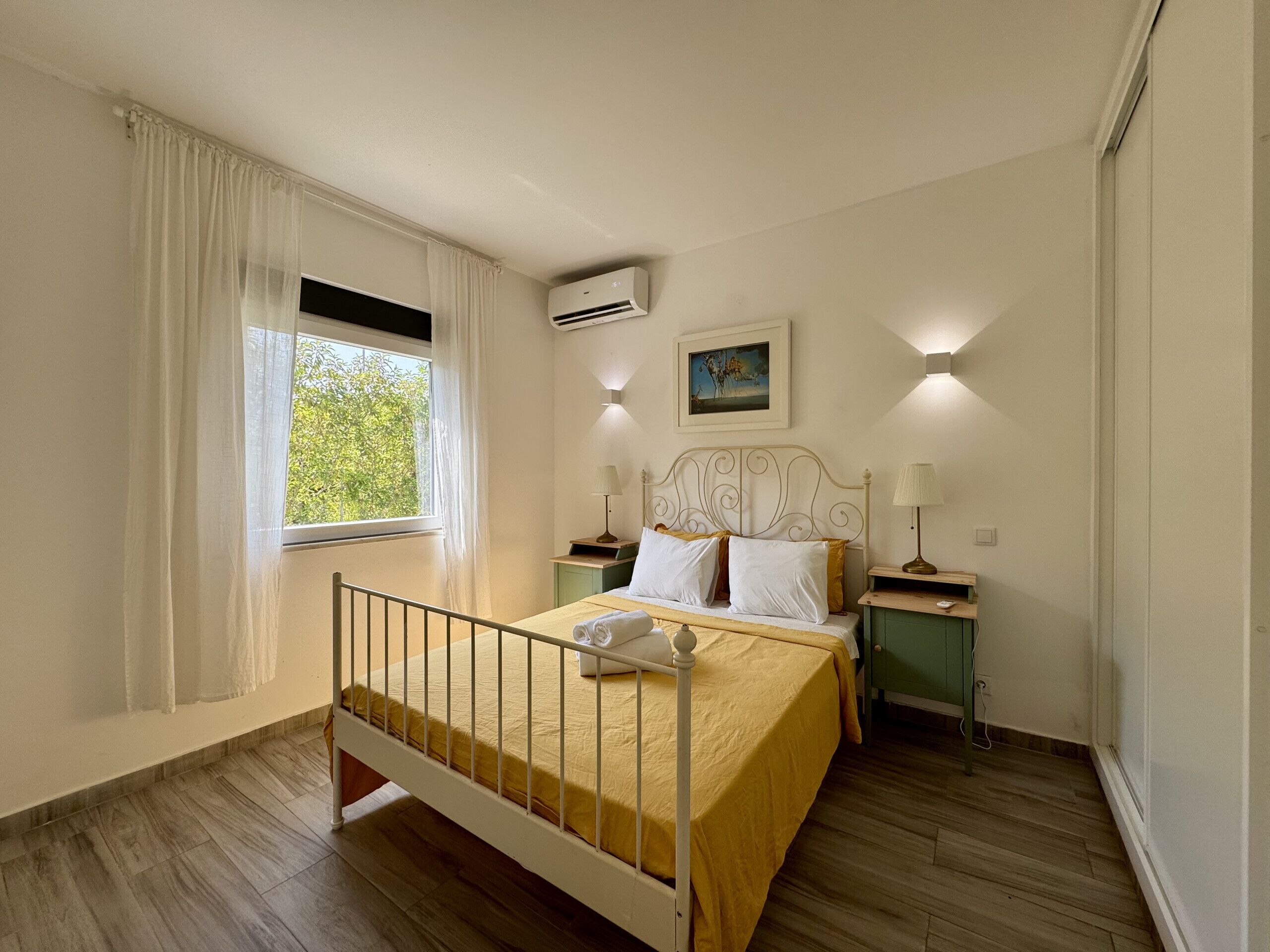 4 quartos, roupa de cama fornecida 