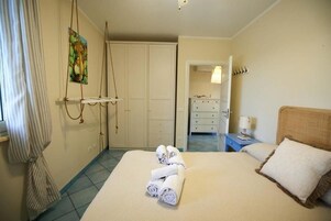 Villa Comfort, vista para o jardim | Lençóis italianos Frette, roupa de alta qualidade 