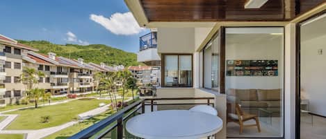 Apartamento básico | Opções para refeição ao ar livre
