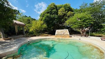 2 piscinas externas