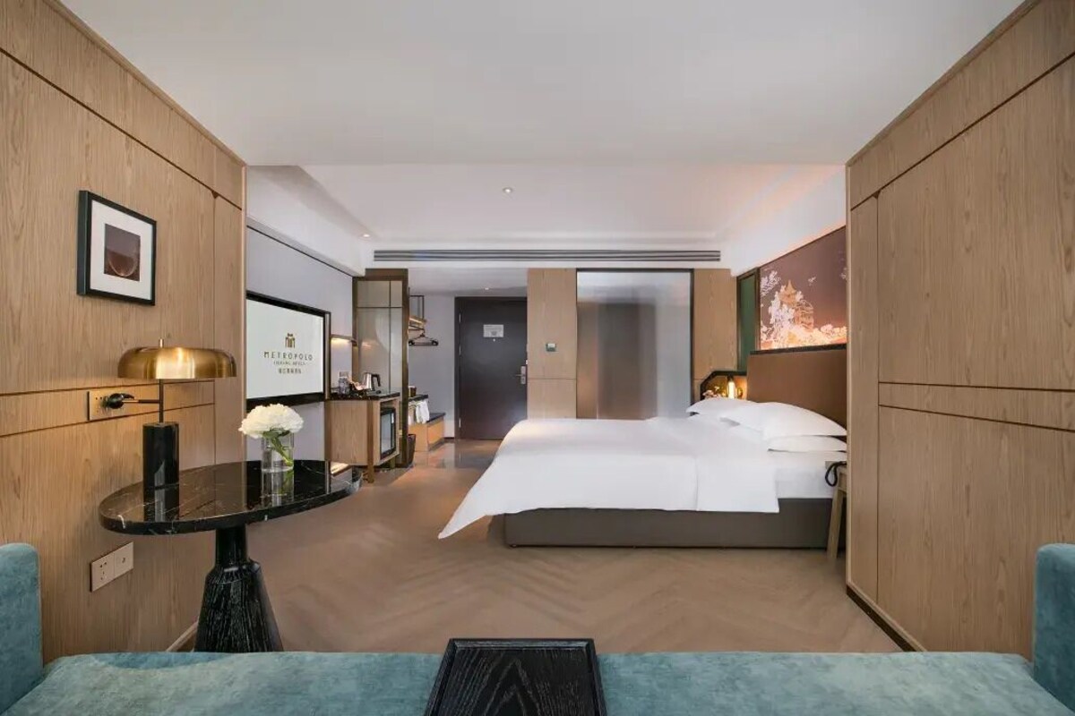 Quarto Duplo de Luxo, Vista para a cidade | Secretária, secretária adequada para computadores portáteis 