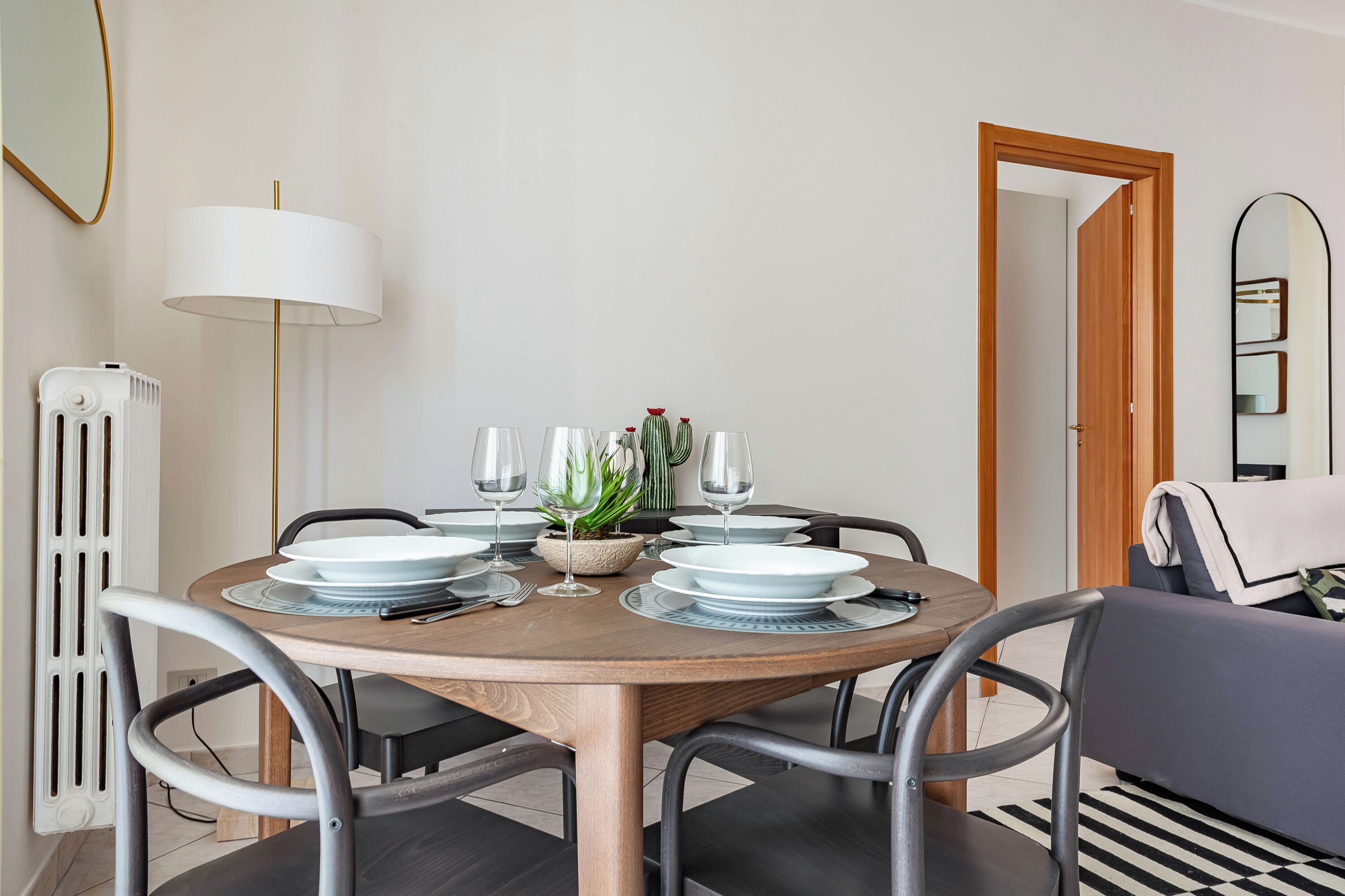 Apartamento Familiar, 1 quarto, varanda (Welcome Suite) | Restaurantes