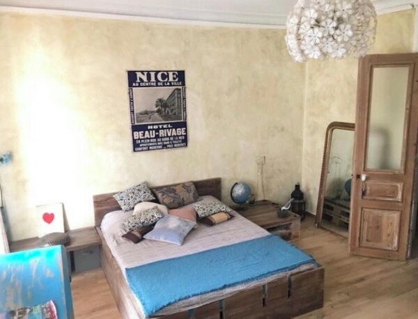 Great & Light Room In The Heart Of Nice - ニース