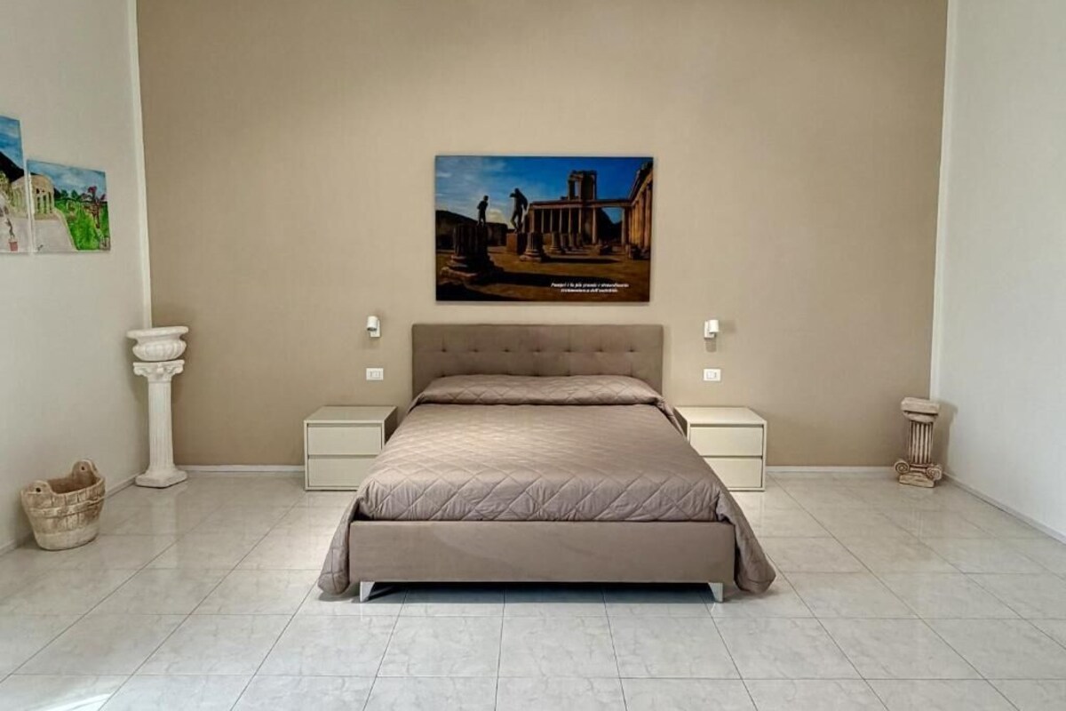 Suite Deluxe, Vista para a cidade (Suite Pompeii) | Roupa de alta qualidade, edredões de penas 