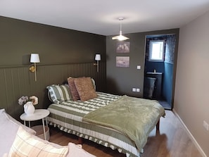 1 quarto, Wi-Fi de cortesia, roupa de cama