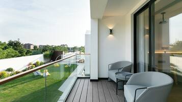 Quarto casal elite, sacada, vista para o jardim | Vista do quarto