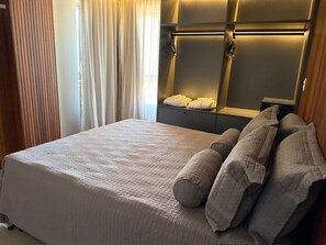 Quarto Duplo ou Twin Standard, vista parcial para o mar