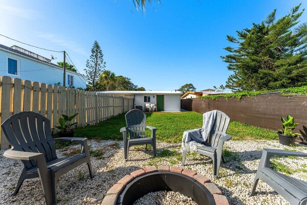 116 Lincoln Ave - Cocoa Beach, FL