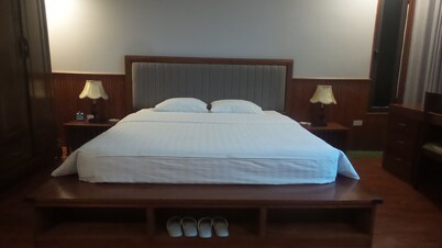 SAKURA BUILDING HOTEL & RESTAURAND