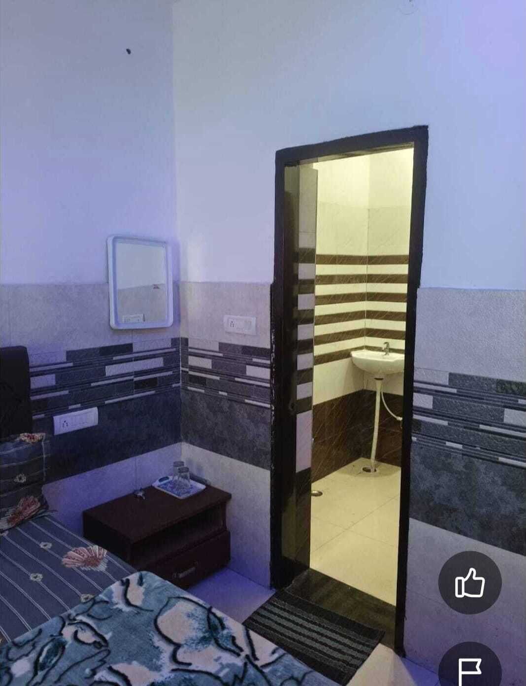 Quarto Duplo Deluxe, varanda, Vista para a cidade | Casa de banho