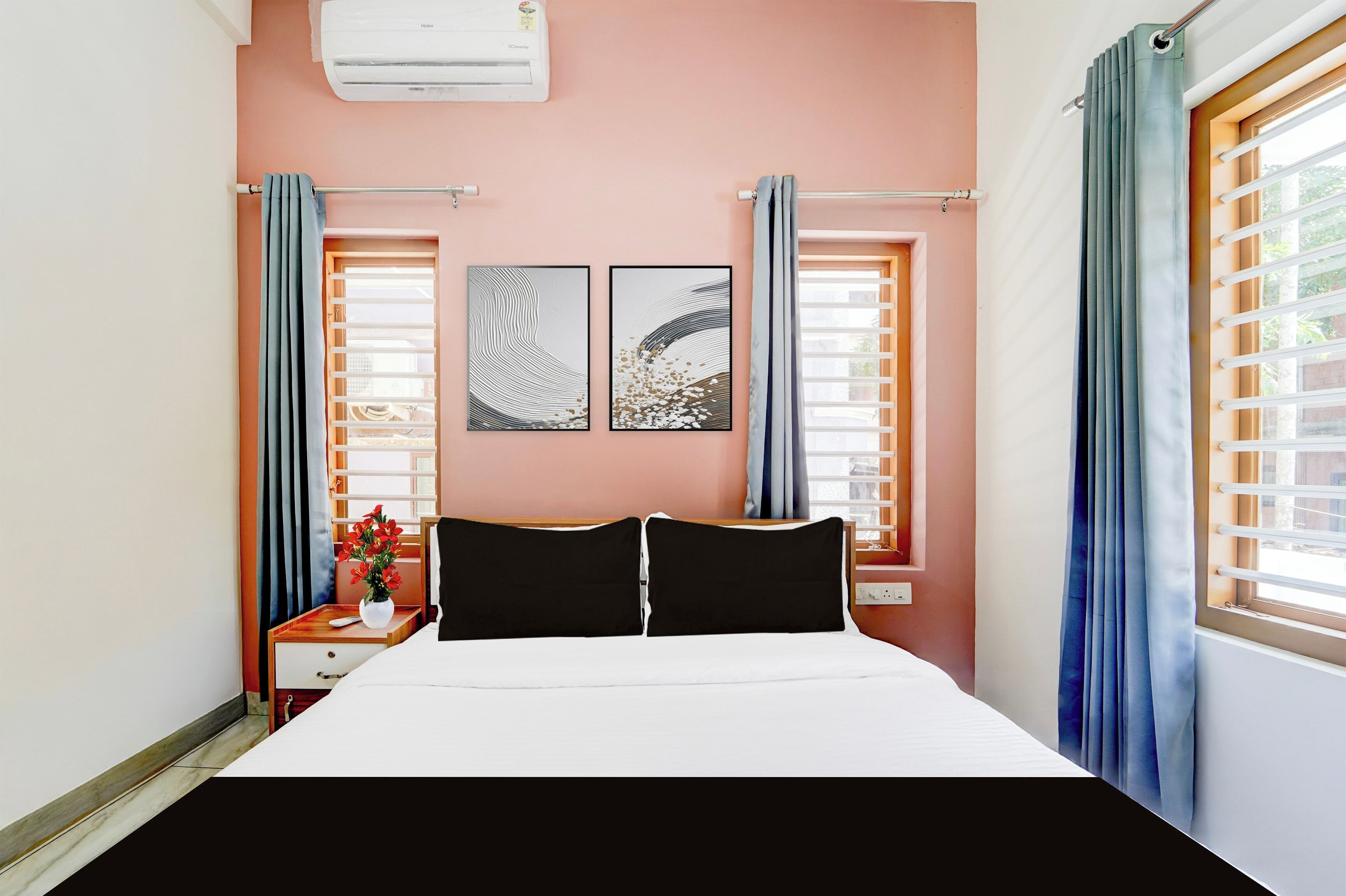 Quarto clássico | Escrivaninha, Wi-Fi de cortesia, roupa de cama