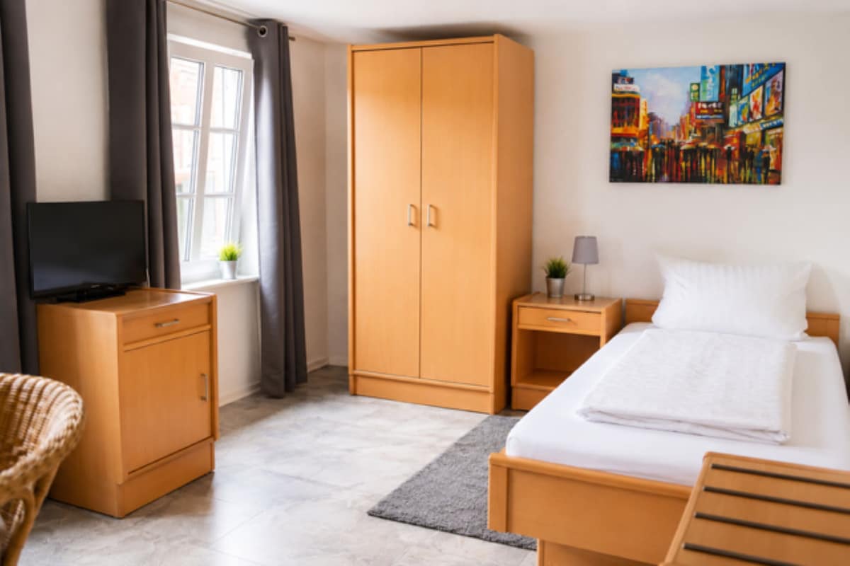 Quarto Individual | Secretária, secretária adequada para computadores portáteis