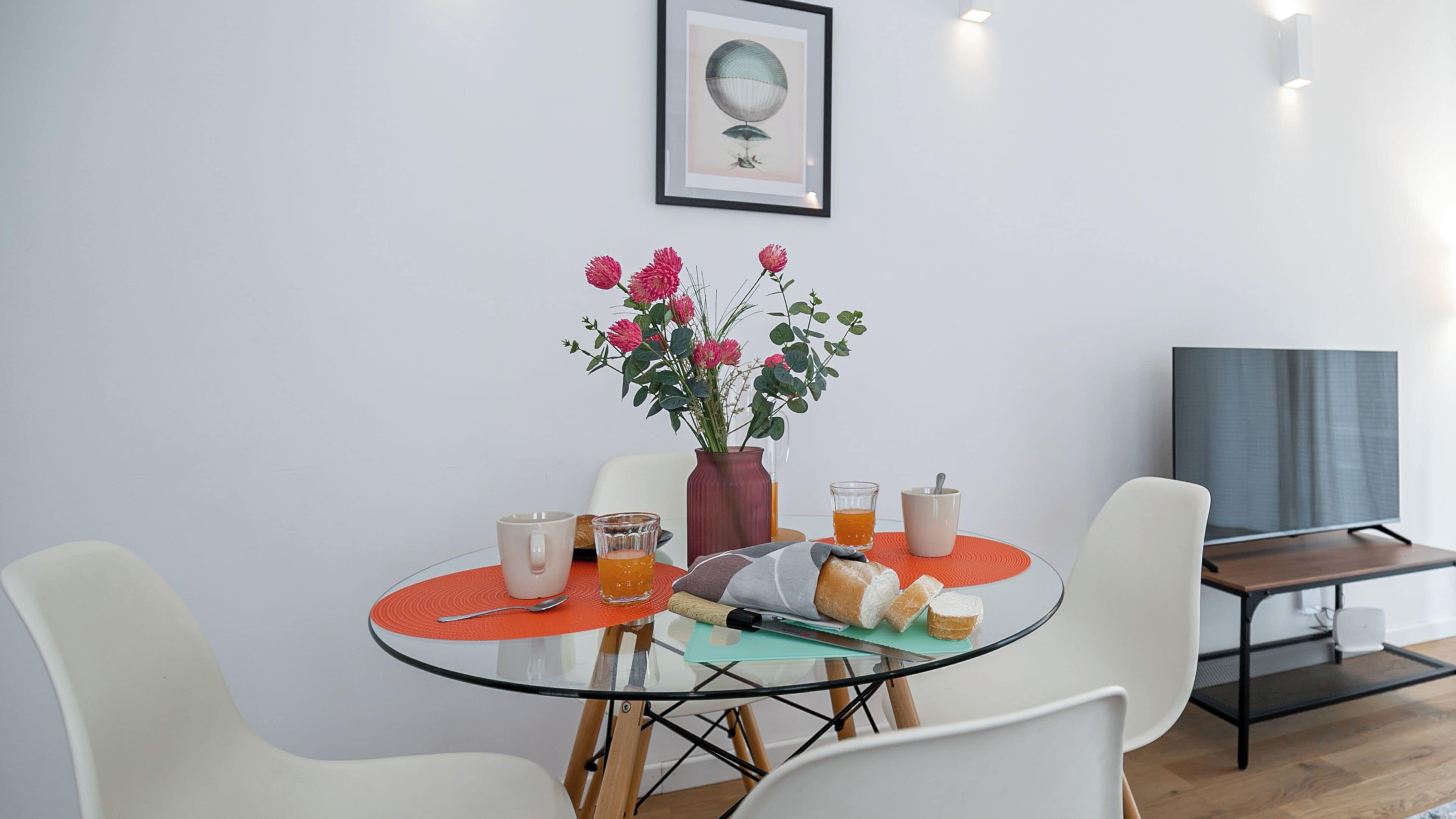 Apartamento (1 Bedroom) | Sala de jantar