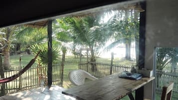 Casa de Campo Superior, varanda, vista para a praia | Refeições ao ar livre