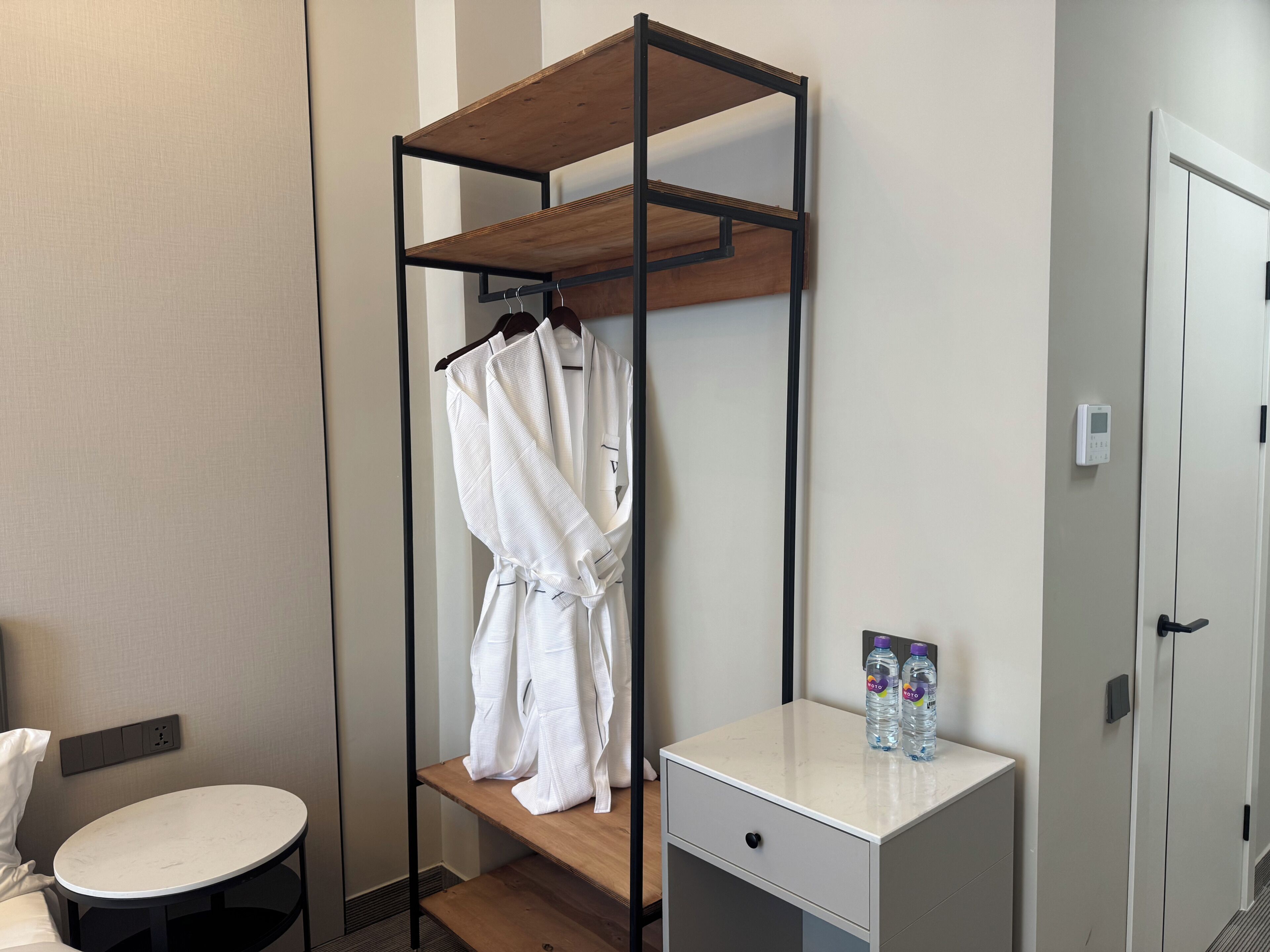 Quarto Duplo ou Twin Standard, Vista para a cidade | Interior