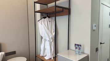 Quarto Duplo ou Twin Standard, Vista para a cidade | Interior
