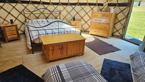 1 quarto, roupa de cama fornecida 