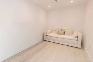 Apartamento, vista para o mar | Interior