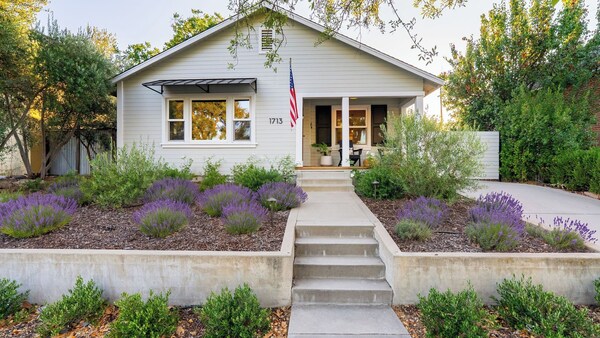 Lavender Porch By Avantstay Designer Bungalow + Fire Pit Near Downtown, Paso - Templeton, CA