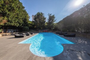 Piscina exterior sazonal