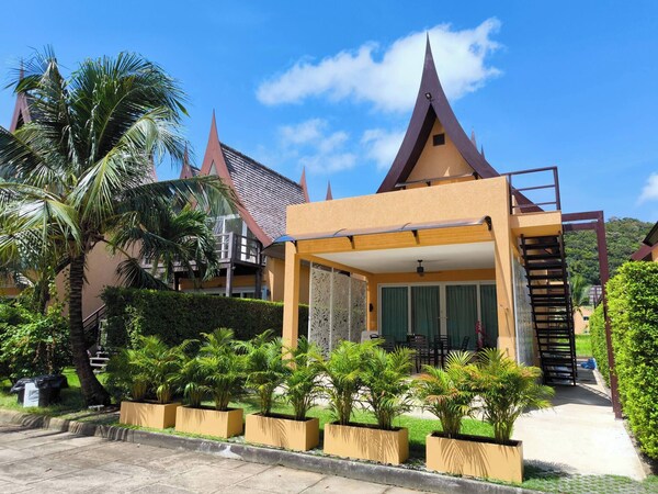 4 Bedroom Deluxe Beach Villa 21c, Blue Haven Bay Resort - Ko Chang