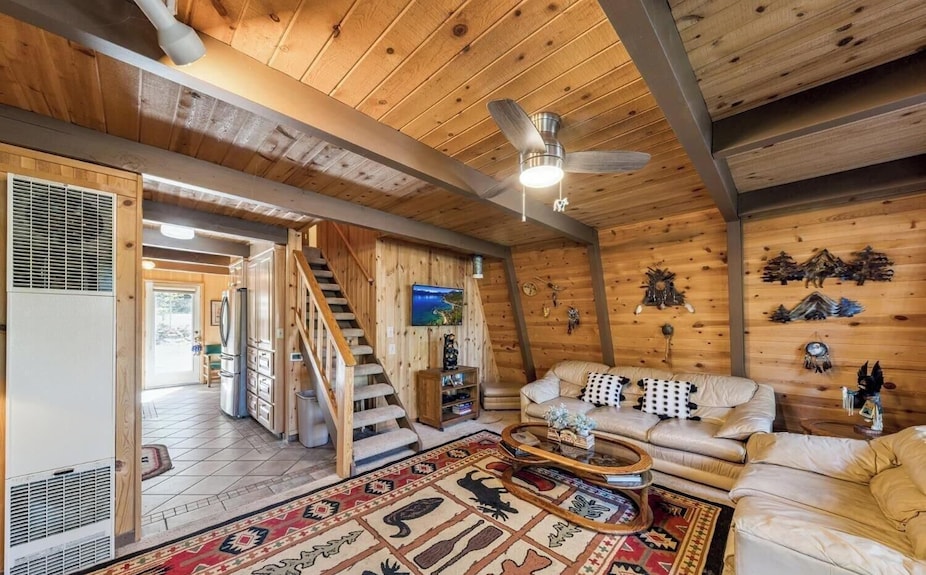 Classic A-frame Cabin Near Heavenly Resort | Cozy South Lake Tahoe Vacation Real - South Lake Tahoe, CA