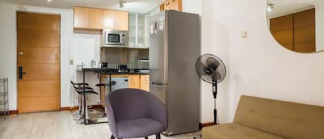 Apartamento Clássico, varanda, vista para o pátio | Sala de estar