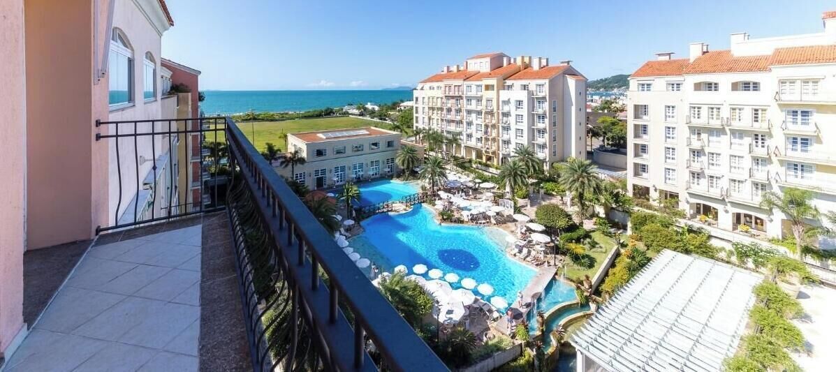 Apartamento básico | Piscina