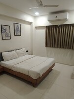 Quarto casal luxo | Wi-Fi de cortesia