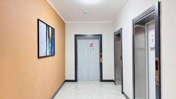 Apartamento, vista para a montanha | Parte interna