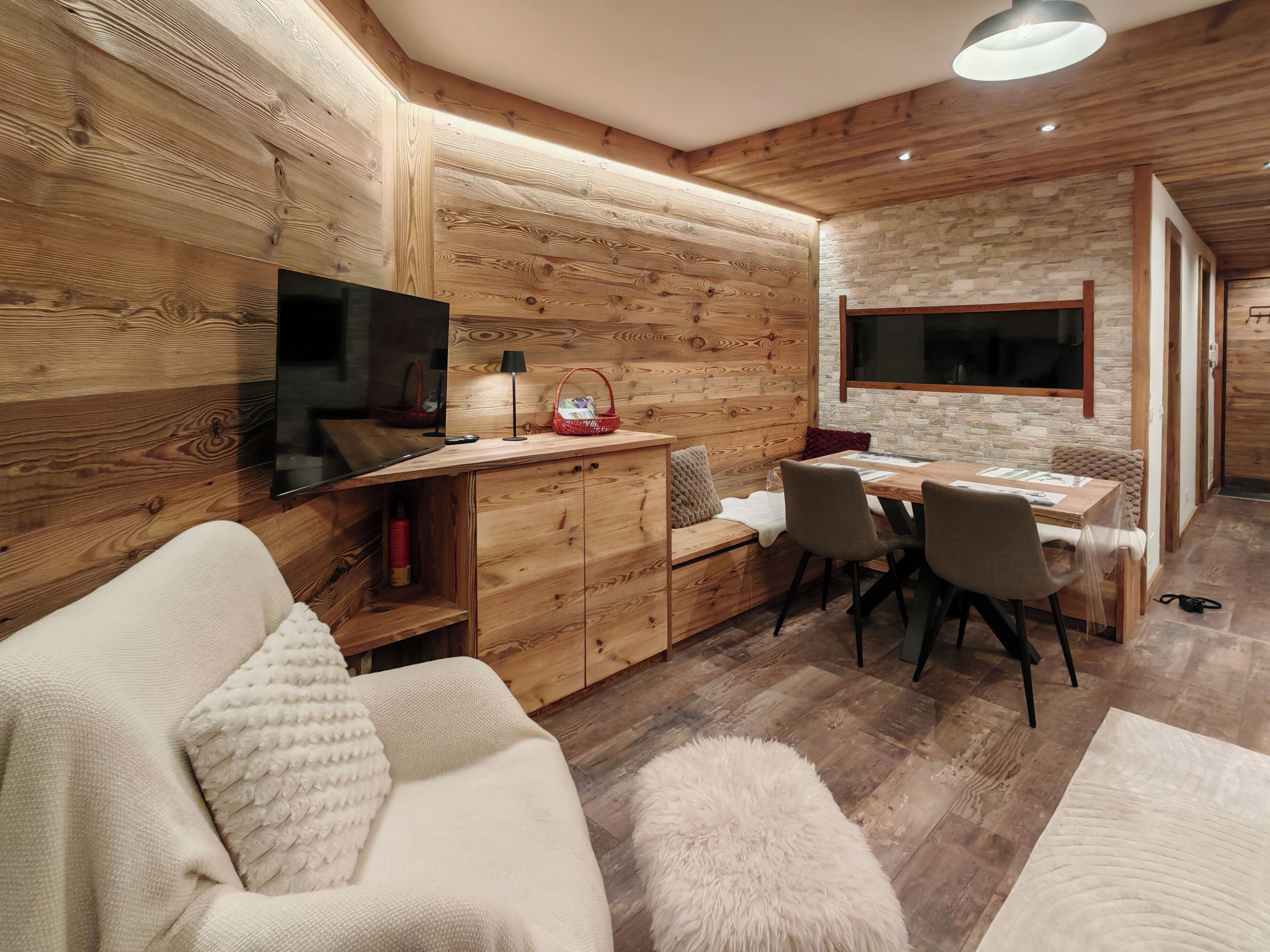 Apartment At The Foot Of The Legendary Matterhorn In The Cervinazermatt Area. - Zermatt