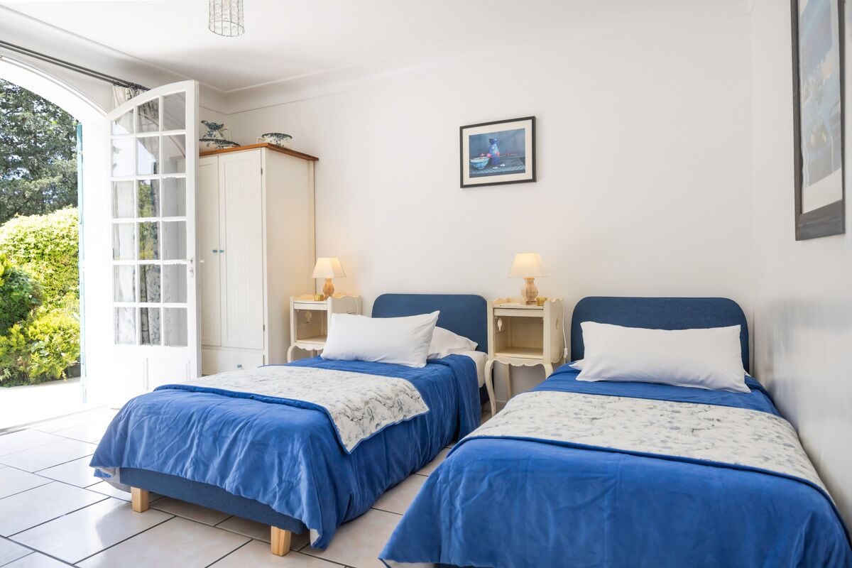 Quarto Quádruplo Superior, casa de banho anexa | Cofre no quarto, cortinas/cortinados opacos, ferro/tábua de engomar 