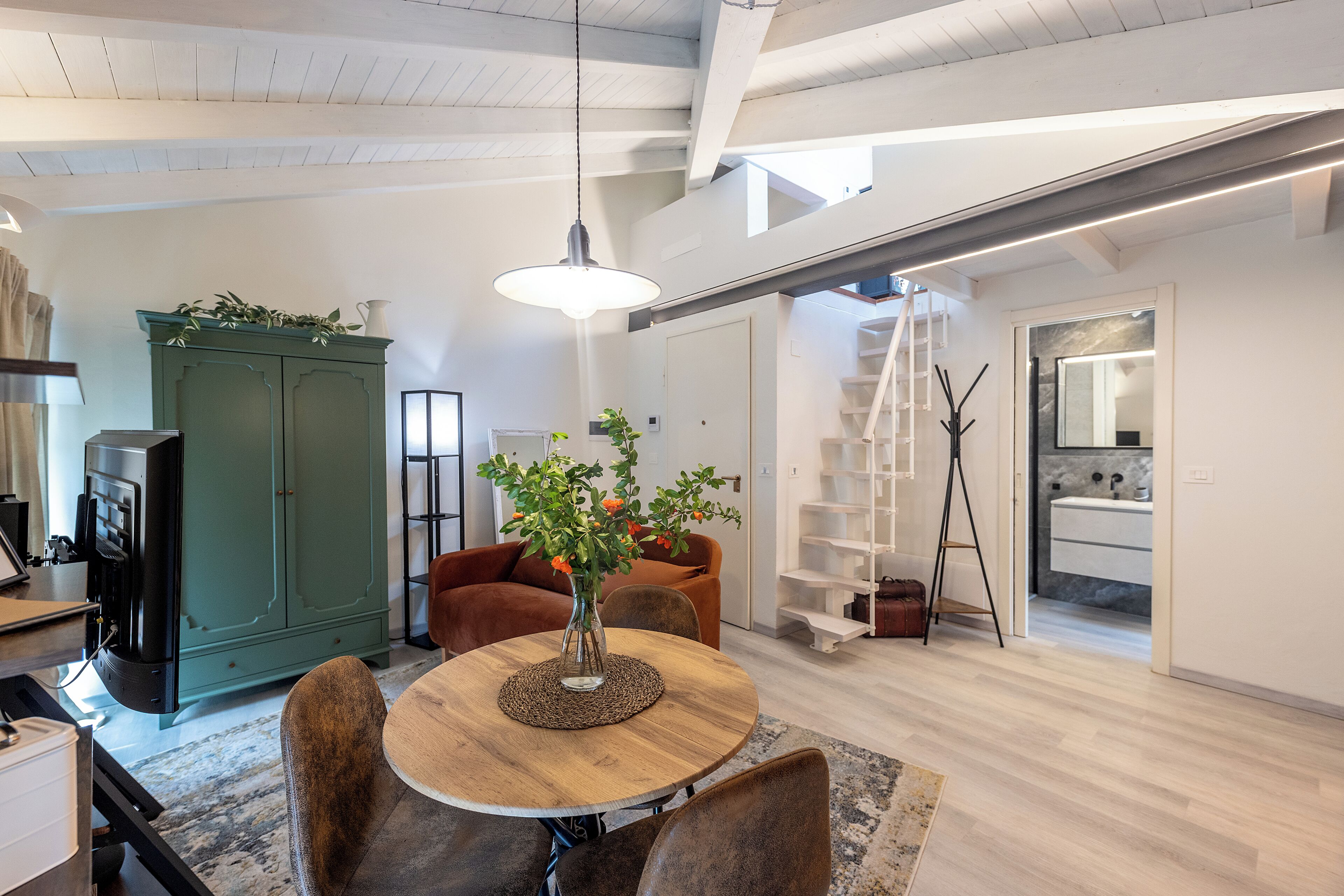 La Mansarda In Oltretorrente, A Cozy Retreat Among The Rooftops Of Parma - Parma