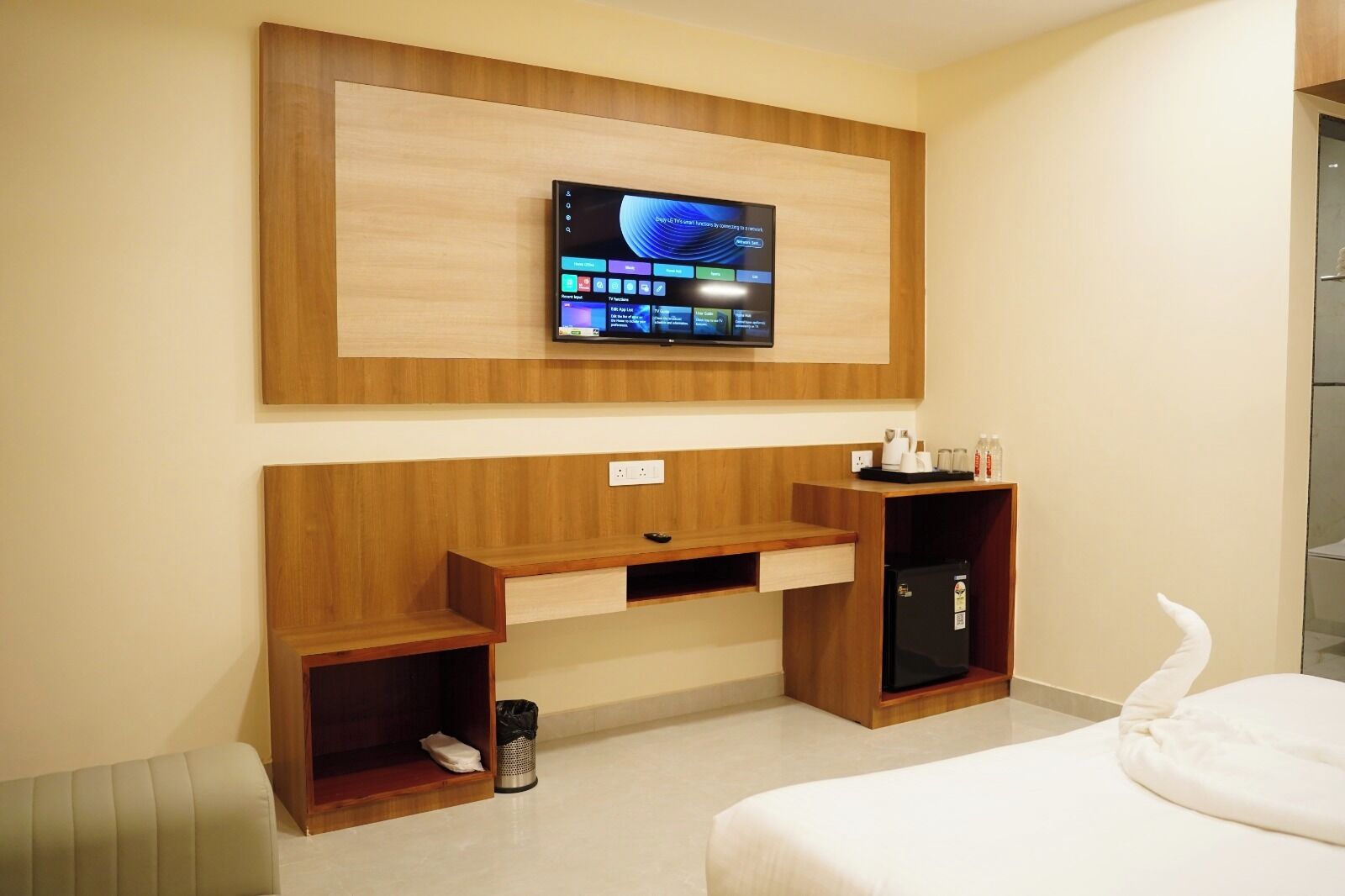 Quarto Superior | Secretária, secretária adequada para computadores portáteis 