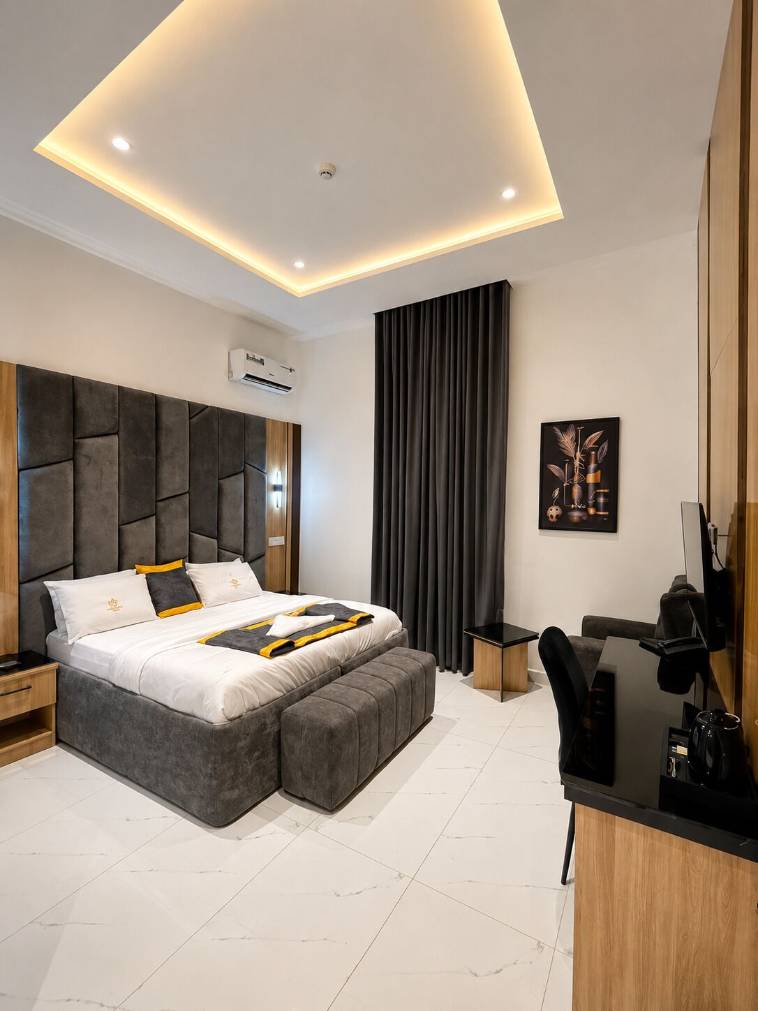 Suite Superior | Roupa de alta qualidade, secretária 