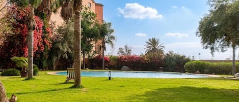 Apartamento, varanda, Vista para a cidade | Piscina
