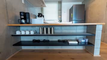 Villa, vista parcial para o oceano | Cozinha privada | Uma chaleira elétrica