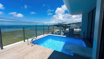 Vila, vista parcial para o oceano | Piscina | Piscina externa