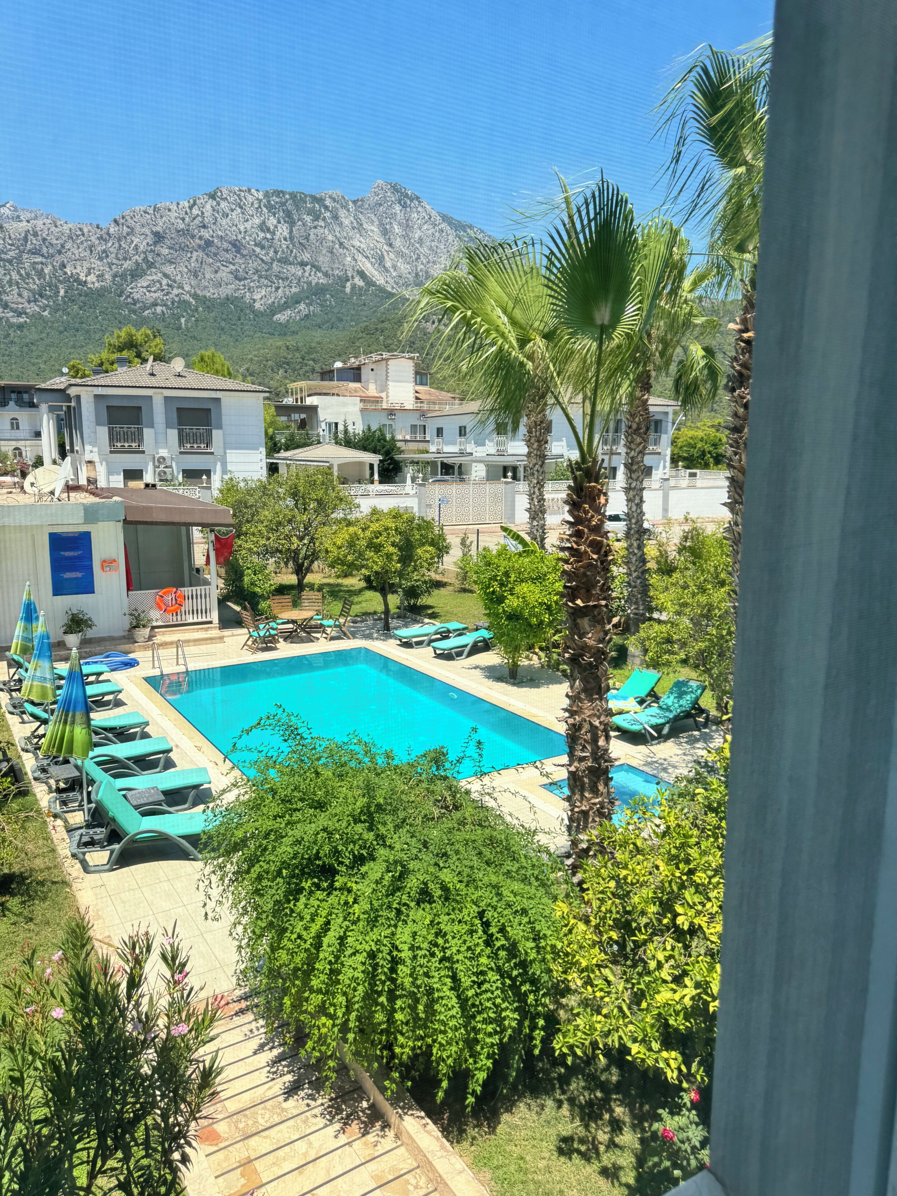 2 piscinas exteriores 